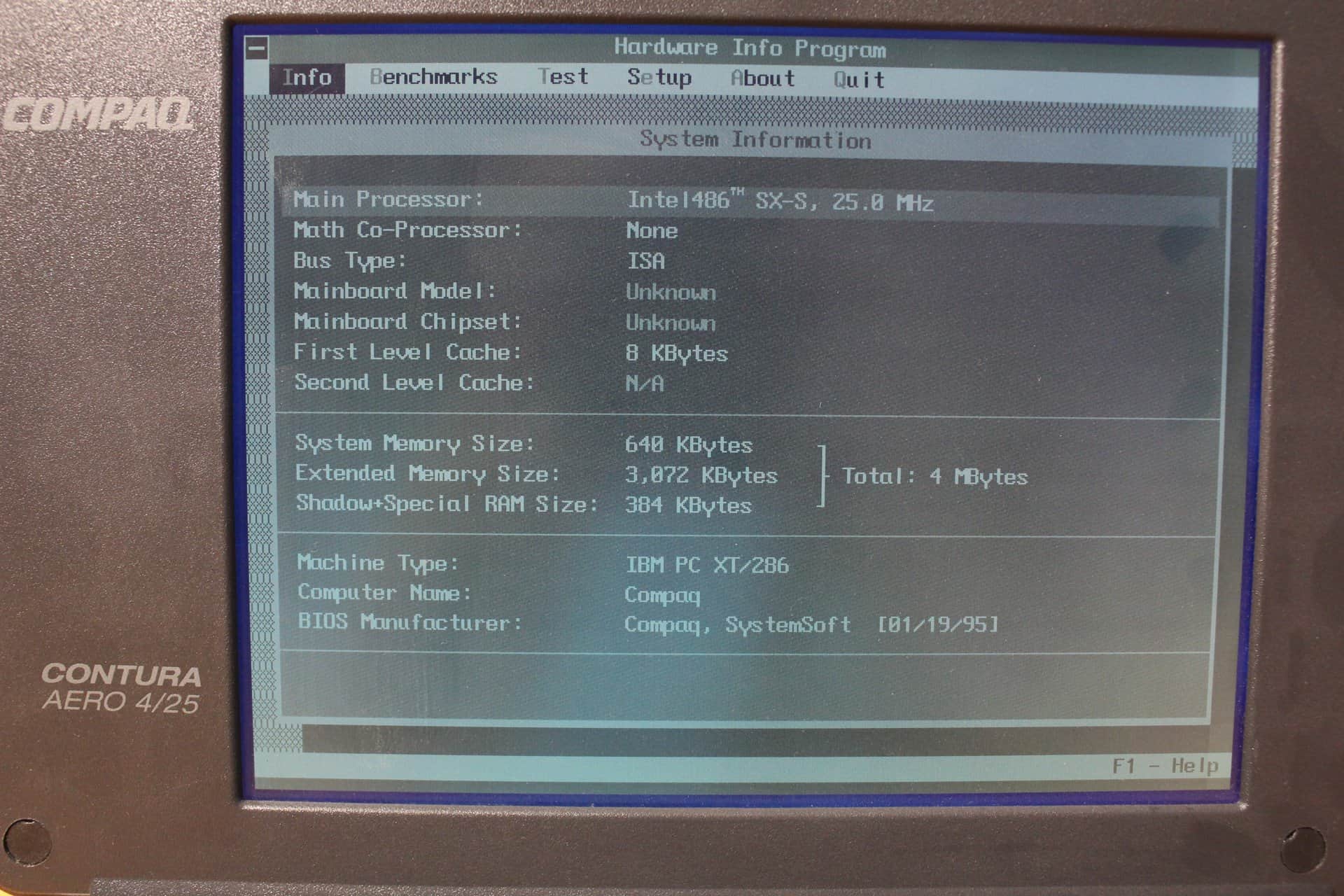 Compaq Contura Aero 4/25 - Clous